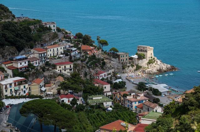 Image Captioning Generator | Add Captions to Images | Caption an Image ...